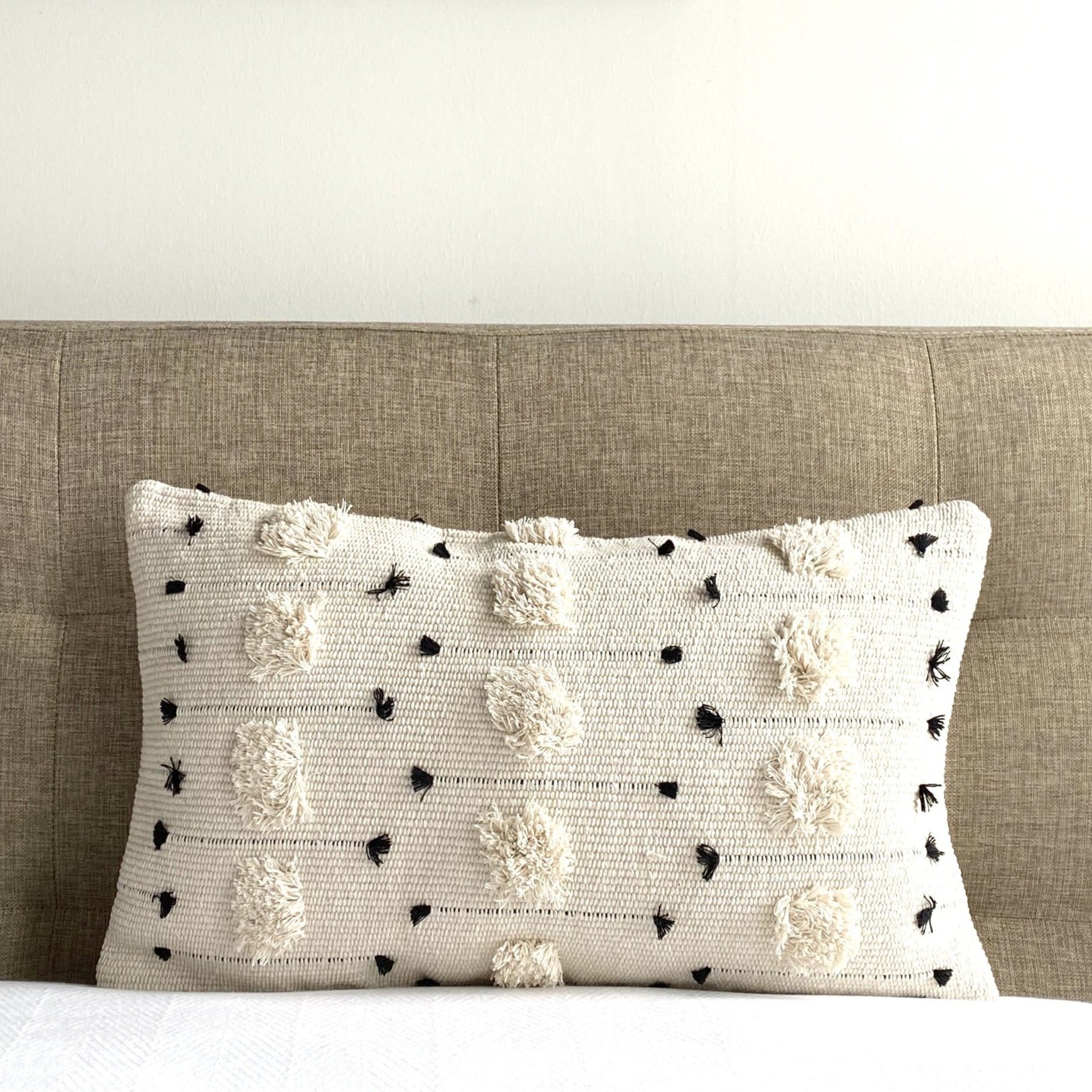 Threaded Swedish Tuft Pillow Cover - 12" x 20"